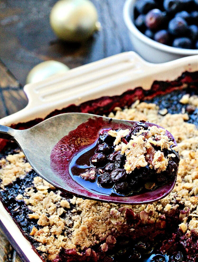 Blueberry Walnut Crumble - The Foodie Physician